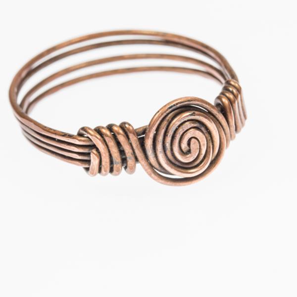 Handgebogener Ring aus reinem geschwärztem Kupfer